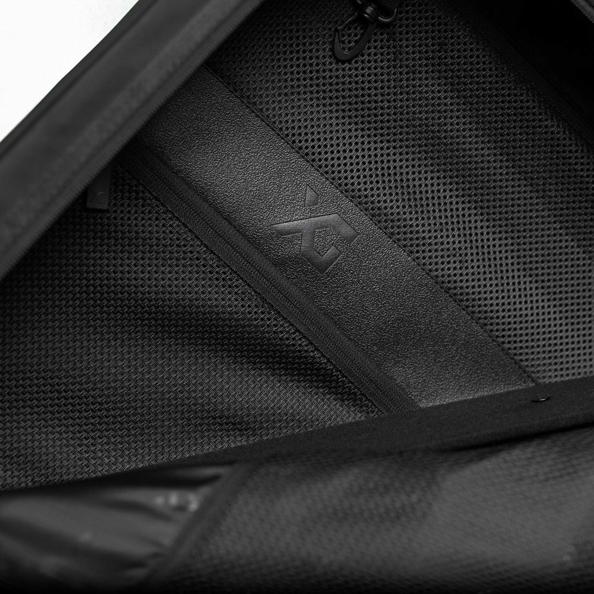 Jeep Wrangler JKU, JLU and 4xe Sportsbar Storage Gama – XG Cargo